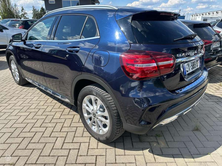 Blue Mercedes-Benz gla-220 2018 in Taurage, with an engine capacity of 2.14 L and mileage of 157 thousand km for 16400 €, photo 3 on AUTOMOTO.COM.LV
