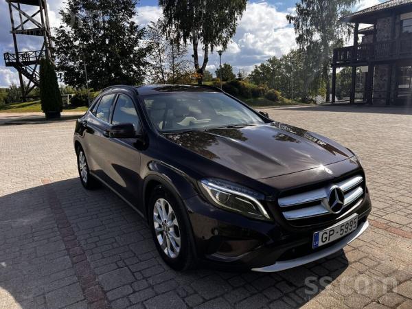 Mercedes-Benz gla-220 2014 in Riga on AUTOMOTO.COM.LV Brown Mercedes-Benz gla-220 2014 in Riga, with an engine capacity of 2.20 L and mileage of 205 thousand km for 11950 €, photo 3 on AUTOMOTO.COM.LV