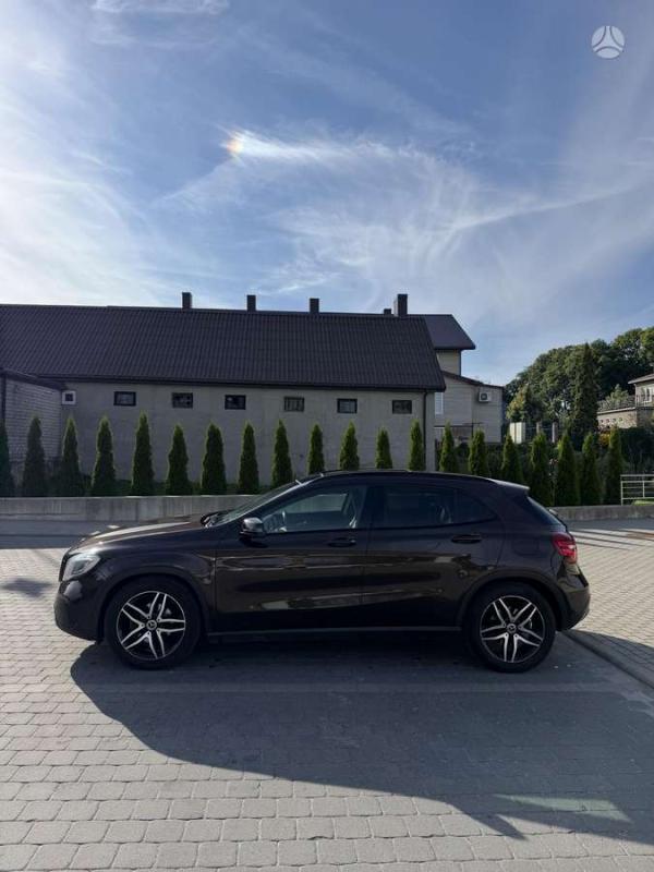 Brūns Mercedes-Benz gla-220 2018 Plungė, ar dzinēja tilpumu 2.14 L un nobraukumu 155 tūkst. km par 16600 €, foto 4 vietnē AUTOMOTO.COM.LV