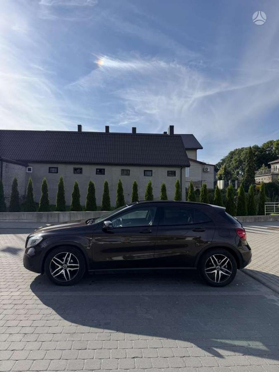 Коричневый Мерседес GLA 220 2018 в Плунге, объемом двигателя 2.14 л и пробегом 155 тыс. км за 16600 €, фото 5 на AUTOMOTO.COM.LV