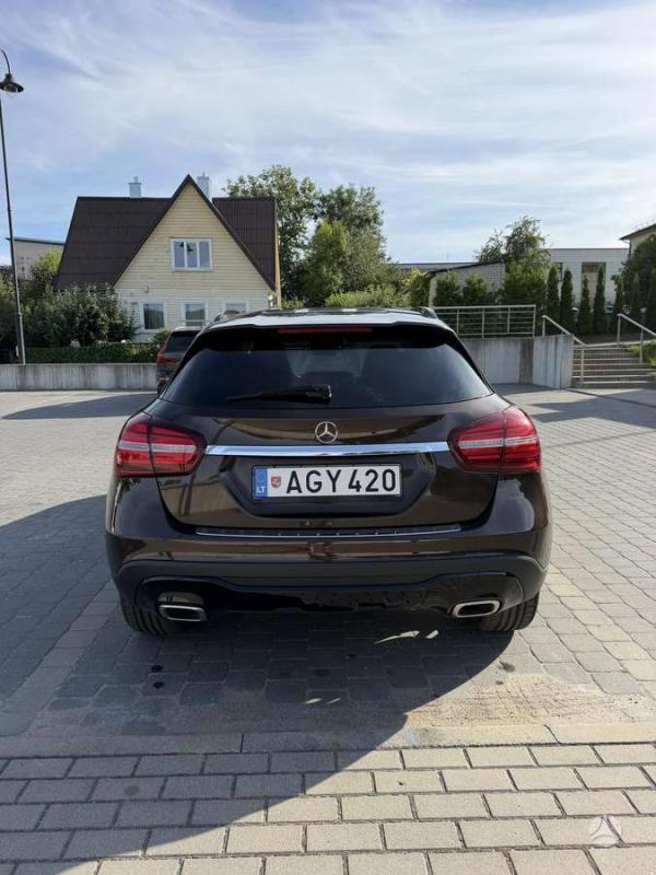 Brūns Mercedes-Benz gla-220 2018 Plungė, ar dzinēja tilpumu 2.14 L un nobraukumu 155 tūkst. km par 16600 €, foto 5 vietnē AUTOMOTO.COM.LV