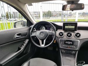Pelēks Mercedes-Benz gla-220 2014 Klaipėda, ar dzinēja tilpumu 2.14 L un nobraukumu 102 tūkst. km par 14900 €, foto 5 vietnē AUTOMOTO.COM.LV