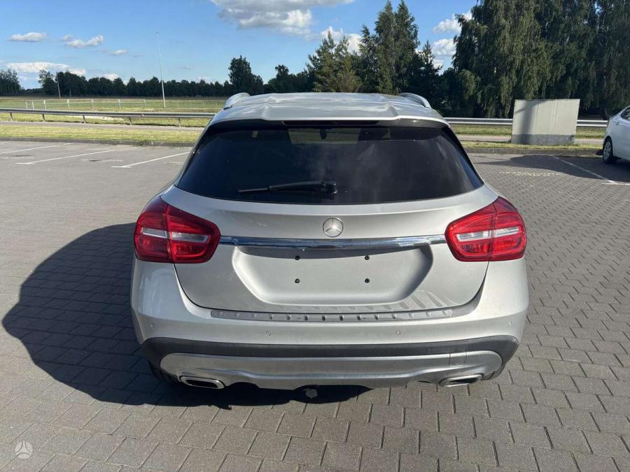 Pelēks Mercedes-Benz gla-220 2015 Marijampole, ar dzinēja tilpumu 2.14 L un nobraukumu 312 tūkst. km par 10600 €, foto 9 vietnē AUTOMOTO.COM.LV