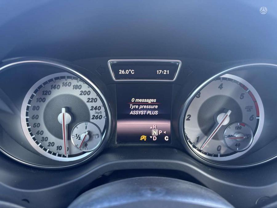 Pelēks Mercedes-Benz gla-220 2015 Marijampole, ar dzinēja tilpumu 2.14 L un nobraukumu 312 tūkst. km par 10600 €, foto 15 vietnē AUTOMOTO.COM.LV