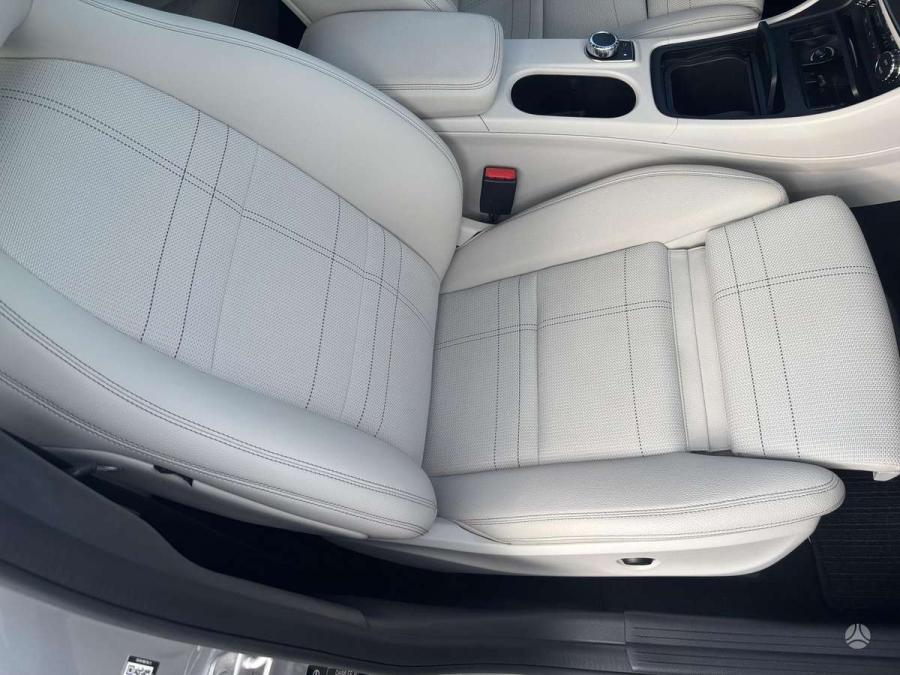 Pelēks Mercedes-Benz gla-220 2015 Marijampole, ar dzinēja tilpumu 2.14 L un nobraukumu 312 tūkst. km par 10600 €, foto 25 vietnē AUTOMOTO.COM.LV