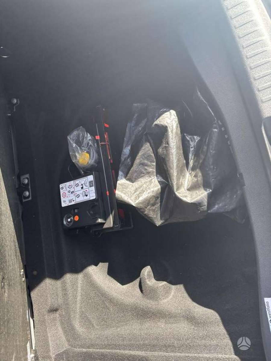 Pelēks Mercedes-Benz gla-220 2015 Marijampole, ar dzinēja tilpumu 2.14 L un nobraukumu 312 tūkst. km par 10600 €, foto 34 vietnē AUTOMOTO.COM.LV