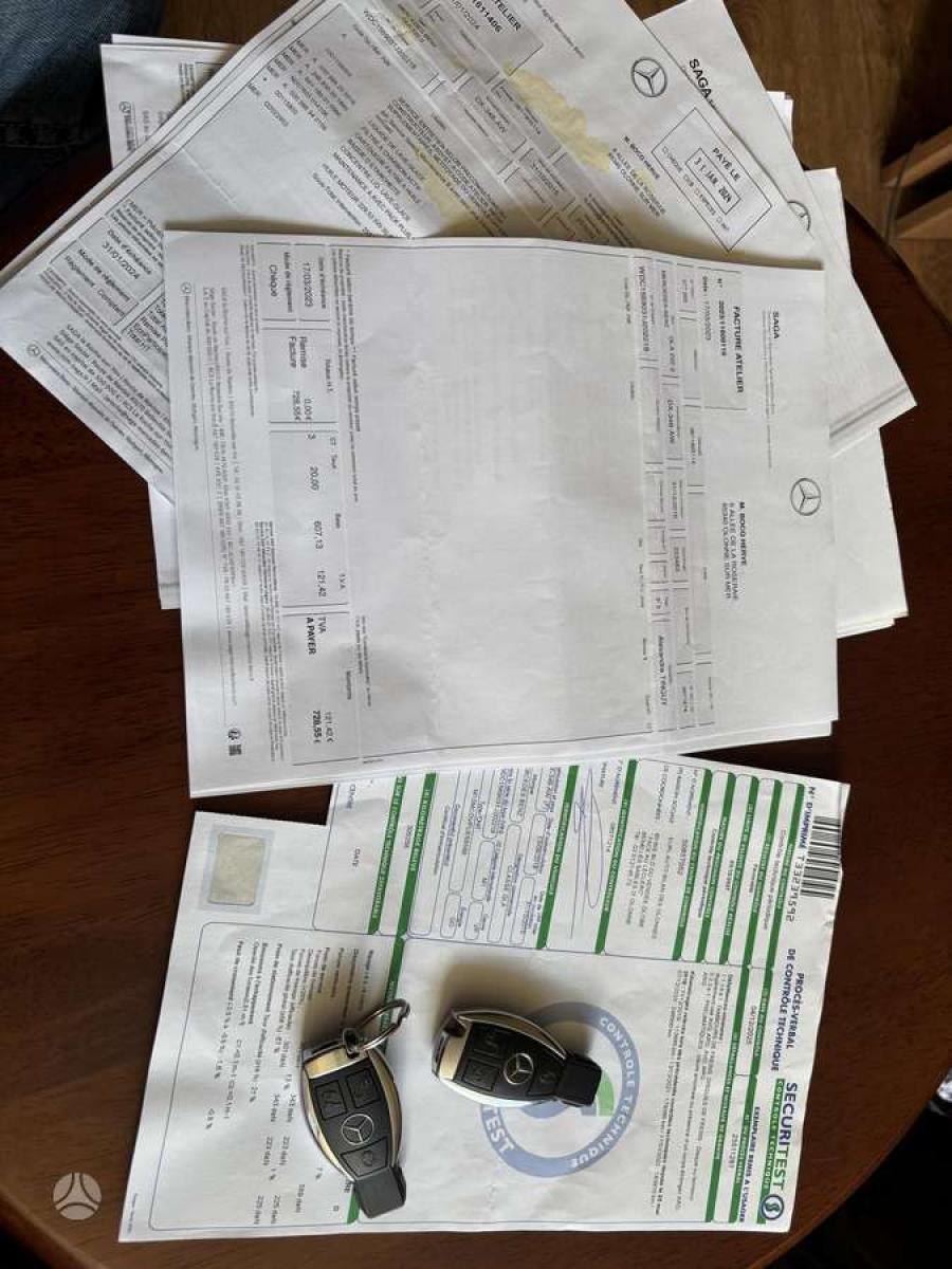 Pelēks Mercedes-Benz gla-220 2015 Marijampole, ar dzinēja tilpumu 2.14 L un nobraukumu 312 tūkst. km par 10600 €, foto 36 vietnē AUTOMOTO.COM.LV