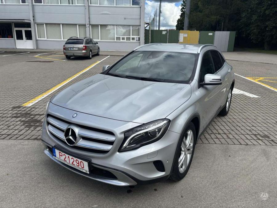 Серый Мерседес GLA 220 2015 в Мариямполе, объемом двигателя 2.14 л и пробегом 290 тыс. км за 10400 €, фото 1 на AUTOMOTO.COM.LV