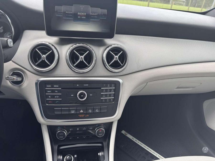 Серый Мерседес GLA 220 2015 в Мариямполе, объемом двигателя 2.14 л и пробегом 290 тыс. км за 10400 €, фото 13 на AUTOMOTO.COM.LV