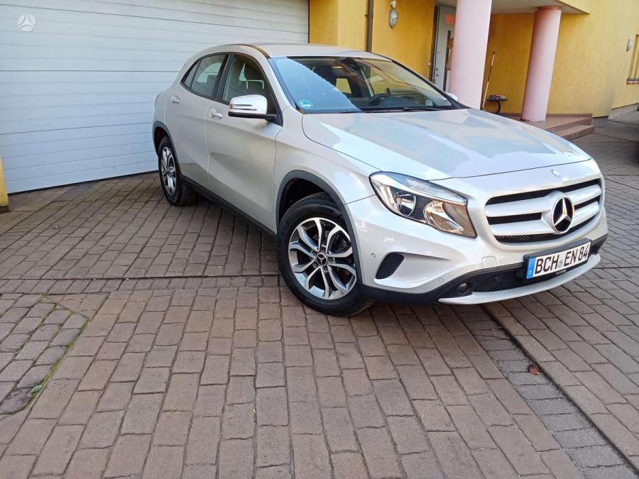Pelēks Mercedes-Benz gla-220 2016 Kauņa, ar dzinēja tilpumu 2.14 L un nobraukumu 93 tūkst. km par 12900 €, foto 3 vietnē AUTOMOTO.COM.LV