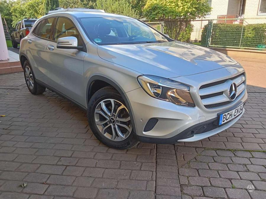 Pelēks Mercedes-Benz gla-220 2016 Kauņa, ar dzinēja tilpumu 2.14 L un nobraukumu 93 tūkst. km par 12900 €, foto 5 vietnē AUTOMOTO.COM.LV