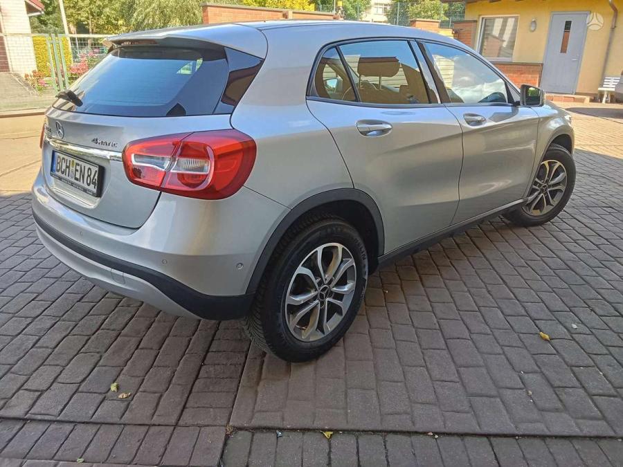 Pelēks Mercedes-Benz gla-220 2016 Kauņa, ar dzinēja tilpumu 2.14 L un nobraukumu 93 tūkst. km par 12900 €, foto 7 vietnē AUTOMOTO.COM.LV