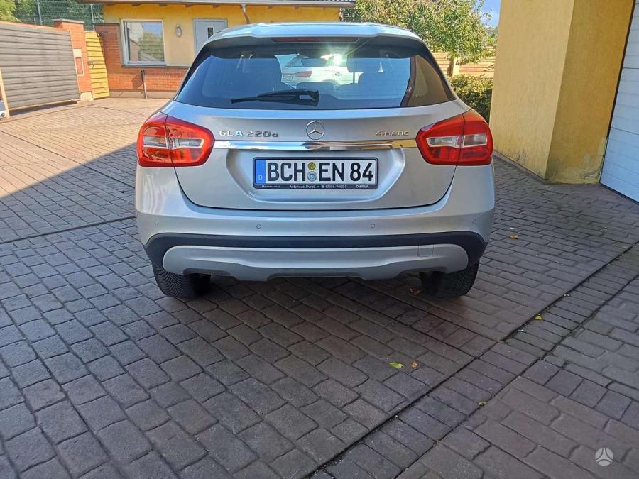 Pelēks Mercedes-Benz gla-220 2016 Kauņa, ar dzinēja tilpumu 2.14 L un nobraukumu 93 tūkst. km par 12900 €, foto 8 vietnē AUTOMOTO.COM.LV