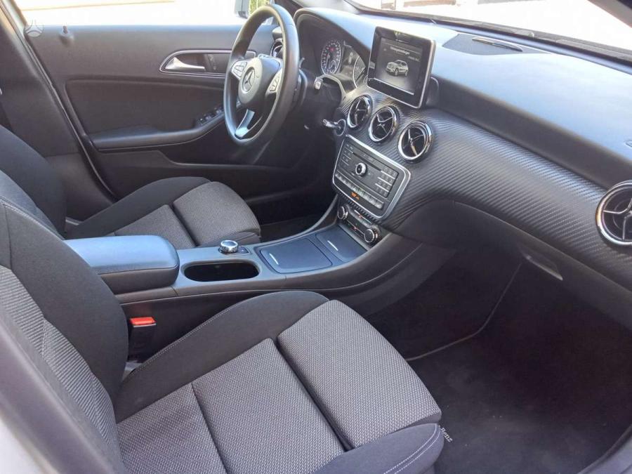 Pelēks Mercedes-Benz gla-220 2016 Kauņa, ar dzinēja tilpumu 2.14 L un nobraukumu 93 tūkst. km par 12900 €, foto 11 vietnē AUTOMOTO.COM.LV