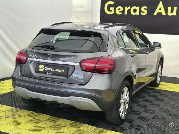 Grey Mercedes-Benz gla-220 2017 in Vilnius, with an engine capacity of 2.14 L and mileage of 202 thousand km for 11990 €, photo 4 on AUTOMOTO.COM.LV