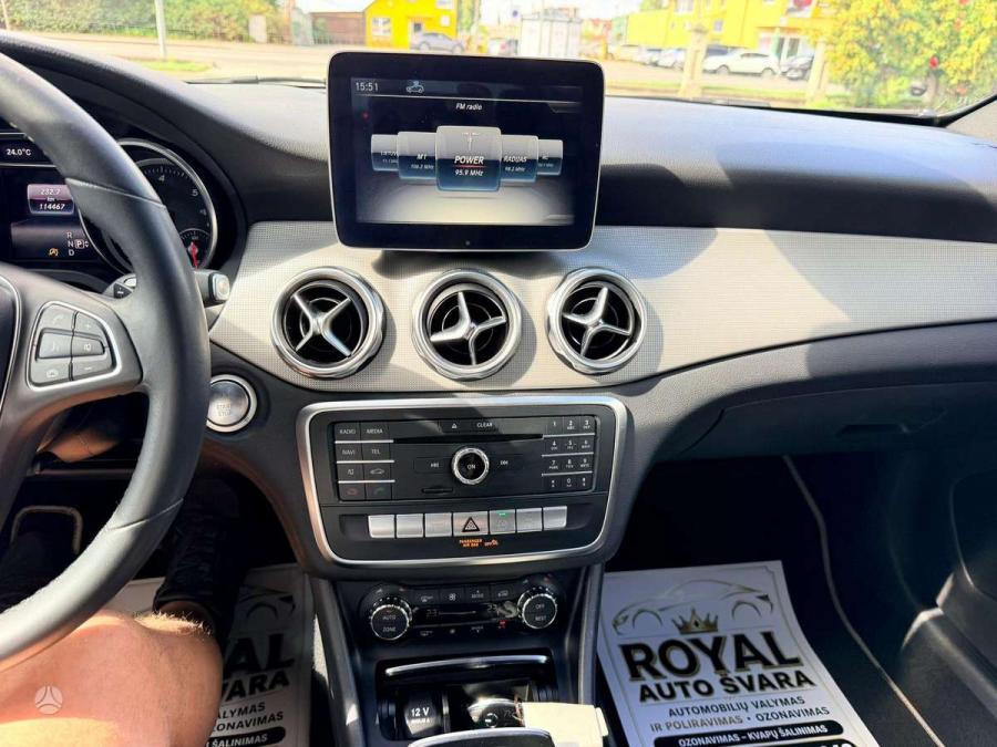 Серый Мерседес GLA 220 2017 в Таураге, объемом двигателя 2.14 л и пробегом 114 тыс. км за 12700 €, фото 8 на AUTOMOTO.COM.LV