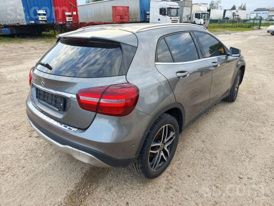Grey Mercedes-Benz gla-220 2019 in Riga, with an engine capacity of 2.00 L and mileage of 89 thousand km for 21000 €, photo 5 on AUTOMOTO.COM.LV