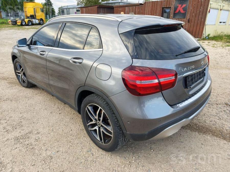 Grey Mercedes-Benz gla-220 2019 in Riga, with an engine capacity of 2.00 L and mileage of 89 thousand km for 21000 €, photo 6 on AUTOMOTO.COM.LV