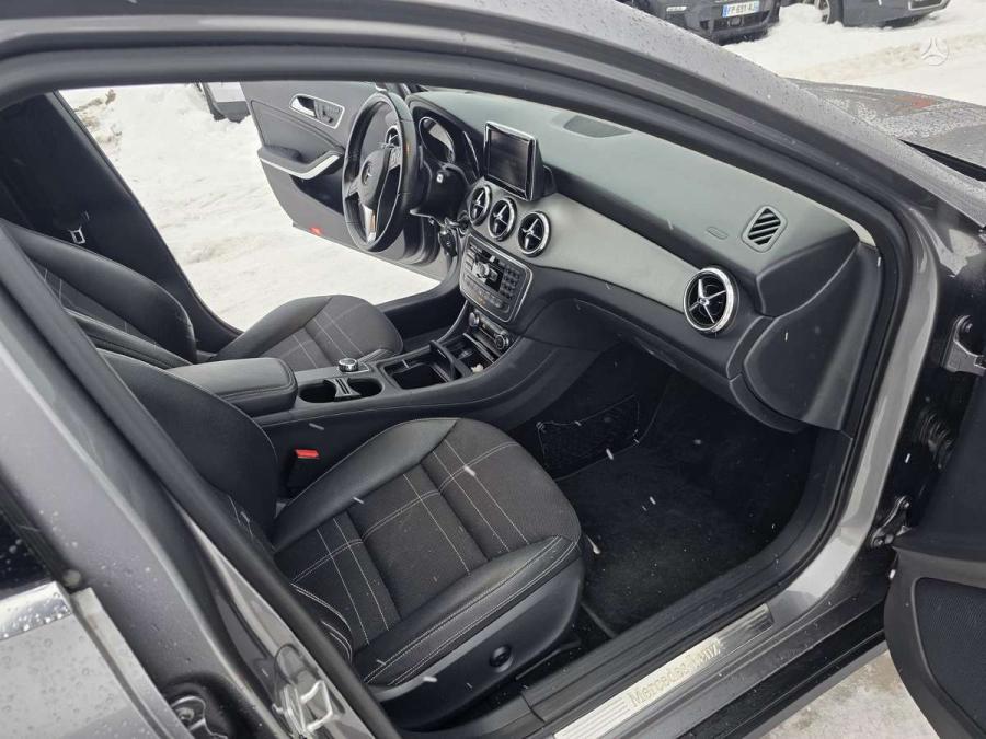 Серый Мерседес GLA 220 2014 в Таураге, объемом двигателя 2.20 л и пробегом 275 тыс. км за 10700 €, фото 17 на AUTOMOTO.COM.LV