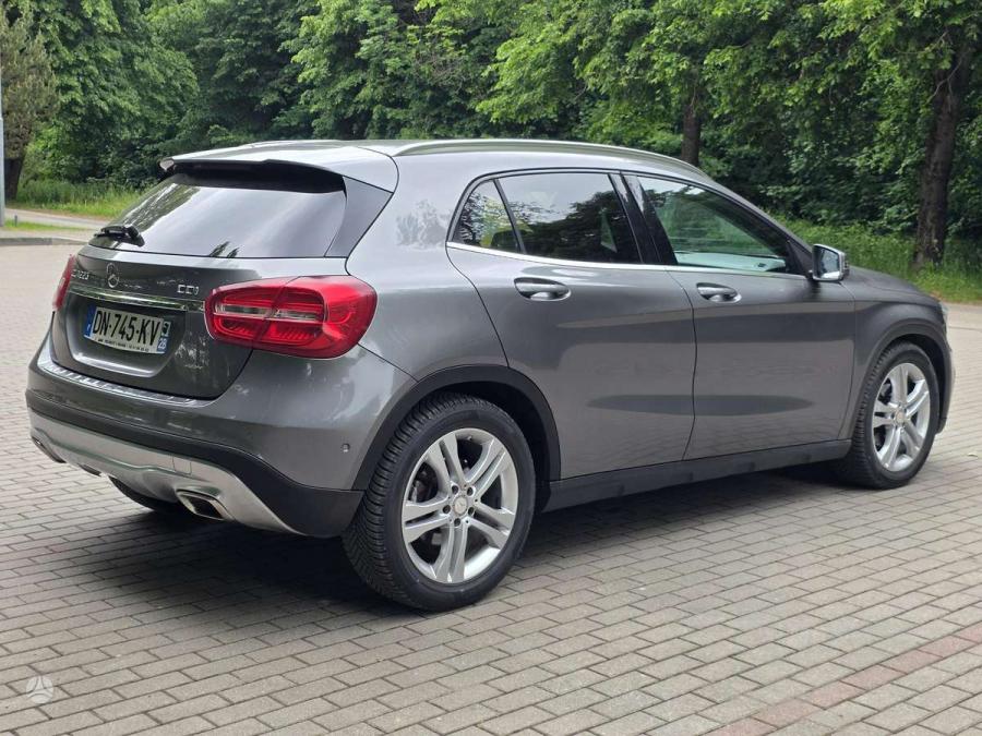 Серый Мерседес GLA 220 2014 в Таураге, объемом двигателя 2.20 л и пробегом 270 тыс. км за 9800 €, фото 8 на AUTOMOTO.COM.LV