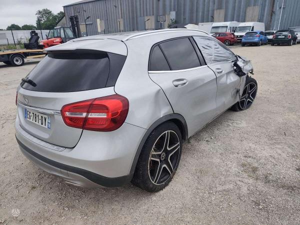 Grey Mercedes-Benz gla-220 2016 in Kaunas, with an engine capacity of 2.20 L and mileage of 155 thousand km for 3000 €, photo 1 on AUTOMOTO.COM.LV