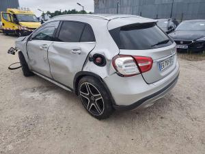 Grey Mercedes-Benz gla-220 2016 in Kaunas, with an engine capacity of 2.20 L and mileage of 155 thousand km for 3000 €, photo 9 on AUTOMOTO.COM.LV