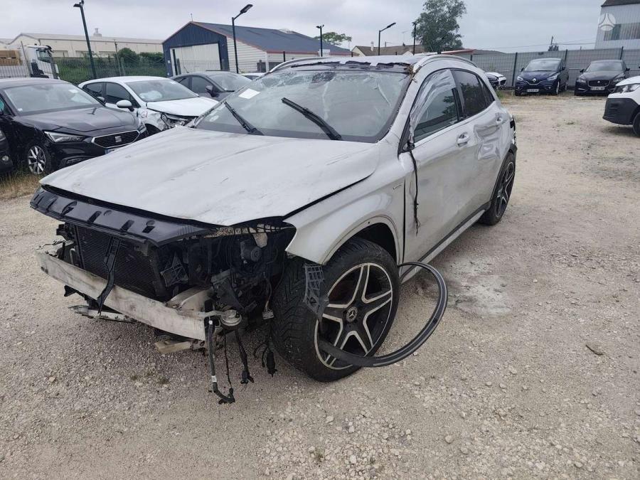 Grey Mercedes-Benz gla-220 2016 in Kaunas, with an engine capacity of 2.20 L and mileage of 155 thousand km for 3000 €, photo 11 on AUTOMOTO.COM.LV