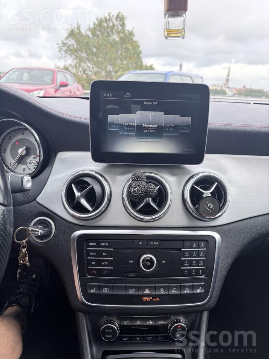 Серый Мерседес GLA 220 2016 в Рига, объемом двигателя 2.20 л и пробегом 300 тыс. км за 11450 €, фото 10 на AUTOMOTO.COM.LV