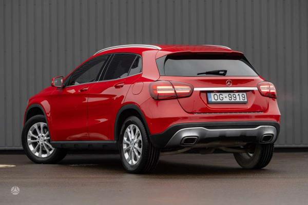 Red Mercedes-Benz gla-220 2017 in Dobele, with an engine capacity of 2.14 L and mileage of 228 thousand km for 15500 €, photo 6 on AUTOMOTO.COM.LV