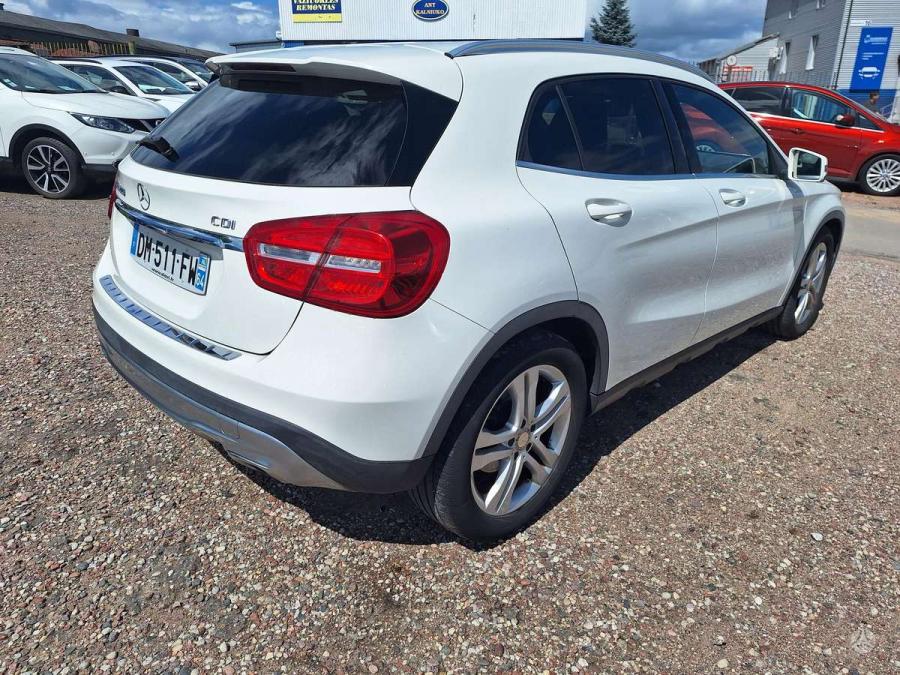 Balts Mercedes-Benz gla-220 2013 Tauragė, ar dzinēja tilpumu 2.14 L un nobraukumu 190 tūkst. km par 10300 €, foto 8 vietnē AUTOMOTO.COM.LV