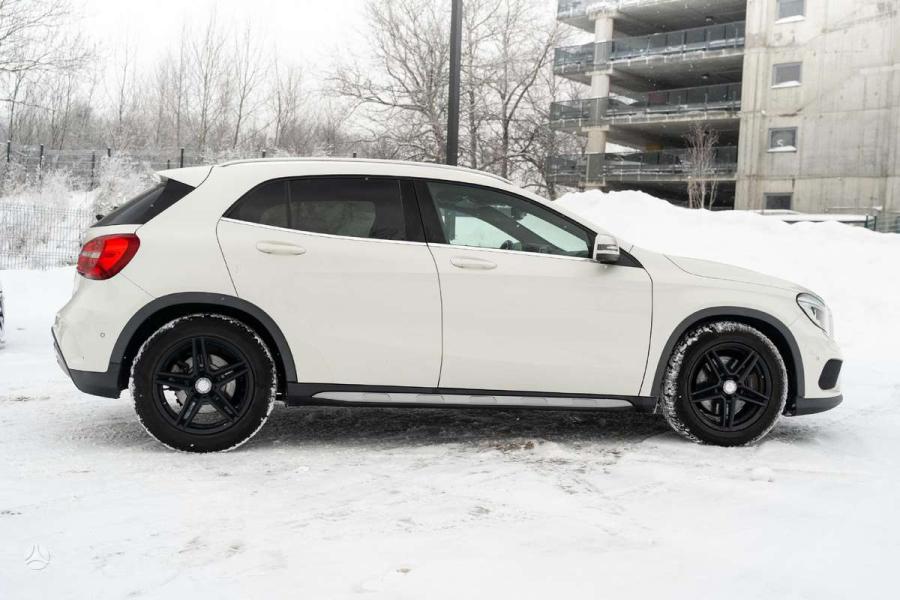 Белый Мерседес GLA 220 2014 в Вильнюс, объемом двигателя 2.14 л и пробегом 155 тыс. км за 14200 €, фото 8 на AUTOMOTO.COM.LV