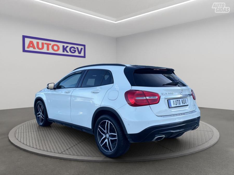 White Mercedes-Benz gla-220 2014 in Vilnius, with an engine capacity of 2.20 L and mileage of 246 thousand km for 10999 €, photo 4 on AUTOMOTO.COM.LV