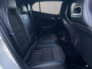 Белый Мерседес GLA 220 2014 в Вильнюс, объемом двигателя 2.20 л и пробегом 246 тыс. км за 9500 €, фото 10 на AUTOMOTO.COM.LV