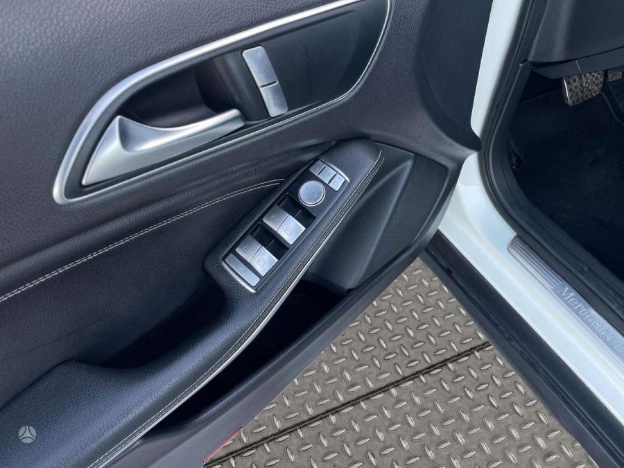 Белый Мерседес GLA 220 2014 в Вильнюс, объемом двигателя 2.20 л и пробегом 246 тыс. км за 9500 €, фото 14 на AUTOMOTO.COM.LV