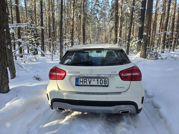 White Mercedes-Benz gla-220 2015 in Vilnius, with an engine capacity of 2.14 L and mileage of 161 thousand km for 13900 €, photo 3 on AUTOMOTO.COM.LV