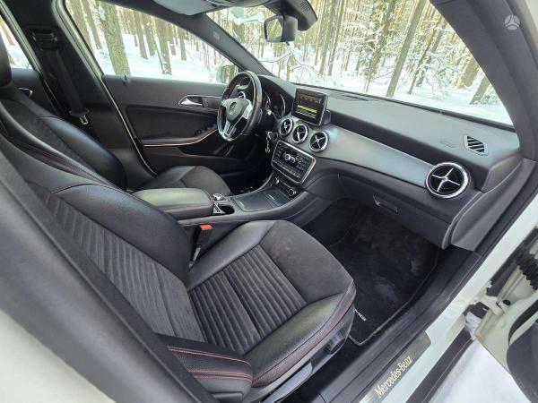 White Mercedes-Benz gla-220 2015 in Vilnius, with an engine capacity of 2.14 L and mileage of 161 thousand km for 13900 €, photo 10 on AUTOMOTO.COM.LV