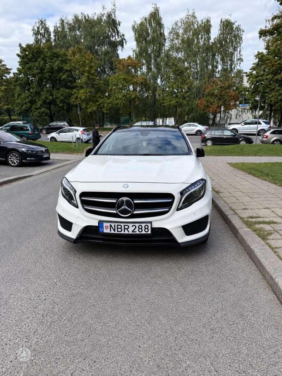 Белый Мерседес GLA 220 2015 в Вильнюс, объемом двигателя 2.14 л и пробегом 282 тыс. км за 14800 €, фото 3 на AUTOMOTO.COM.LV