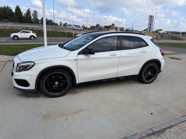 Белый Мерседес GLA 220 2015 в Вильнюс, объемом двигателя 2.14 л и пробегом 282 тыс. км за 14800 €, фото 10 на AUTOMOTO.COM.LV
