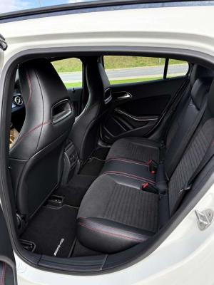 Белый Мерседес GLA 220 2015 в Вильнюс, объемом двигателя 2.14 л и пробегом 282 тыс. км за 14800 €, фото 12 на AUTOMOTO.COM.LV