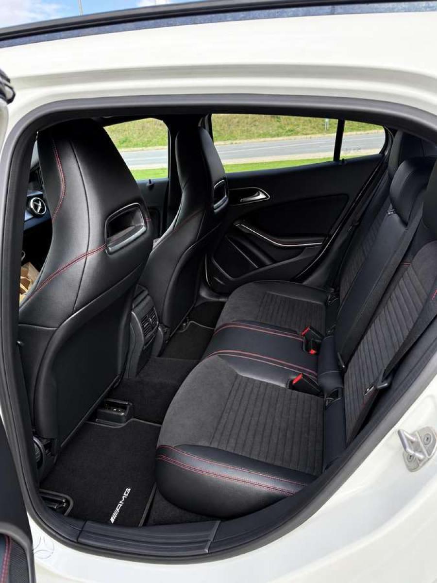Белый Мерседес GLA 220 2015 в Вильнюс, объемом двигателя 2.14 л и пробегом 282 тыс. км за 14800 €, фото 12 на AUTOMOTO.COM.LV