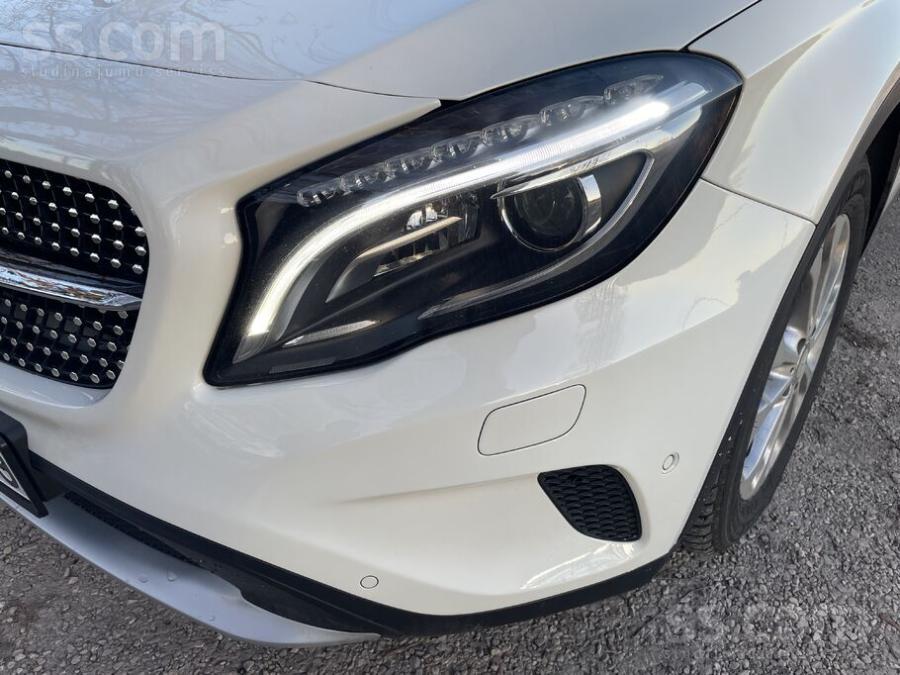 Balts Mercedes-Benz gla-220 2016 Rīga, ar dzinēja tilpumu 2.20 L un nobraukumu 220 tūkst. km par 12990 €, foto 10 vietnē AUTOMOTO.COM.LV