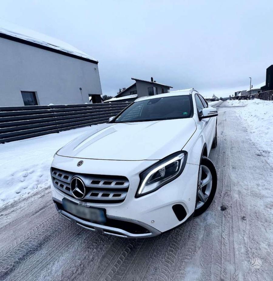 Balts Mercedes-Benz gla-220 2018 Viļņa, ar dzinēja tilpumu 2.14 L un nobraukumu 229 tūkst. km par 15900 €, foto 1 vietnē AUTOMOTO.COM.LV