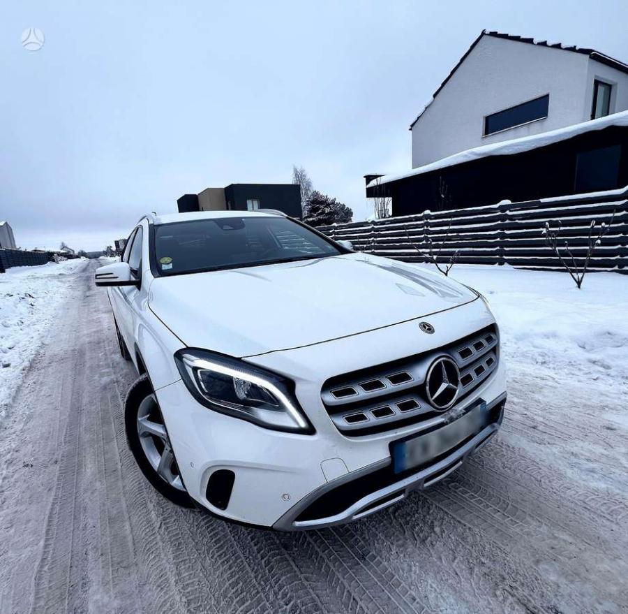Balts Mercedes-Benz gla-220 2018 Viļņa, ar dzinēja tilpumu 2.14 L un nobraukumu 229 tūkst. km par 15900 €, foto 2 vietnē AUTOMOTO.COM.LV