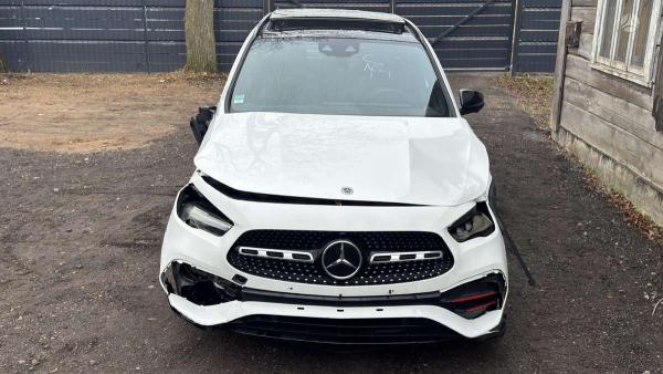 White Mercedes-Benz gla-220 2021 in Jonava, with an engine capacity of 1.95 L and mileage of 11 thousand km for 15550 €, photo 10 on AUTOMOTO.COM.LV