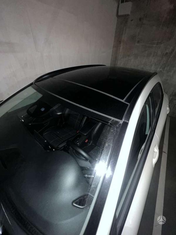 White Mercedes-Benz gla-220 2016 in Vilnius, with an engine capacity of 2.20 L and mileage of 290 thousand km for 11616 €, photo 6 on AUTOMOTO.COM.LV