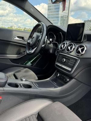 White Mercedes-Benz gla-220 2019 in Vilnius, with an engine capacity of 1.99 L and mileage of 63 thousand km for 19700 €, photo 4 on AUTOMOTO.COM.LV