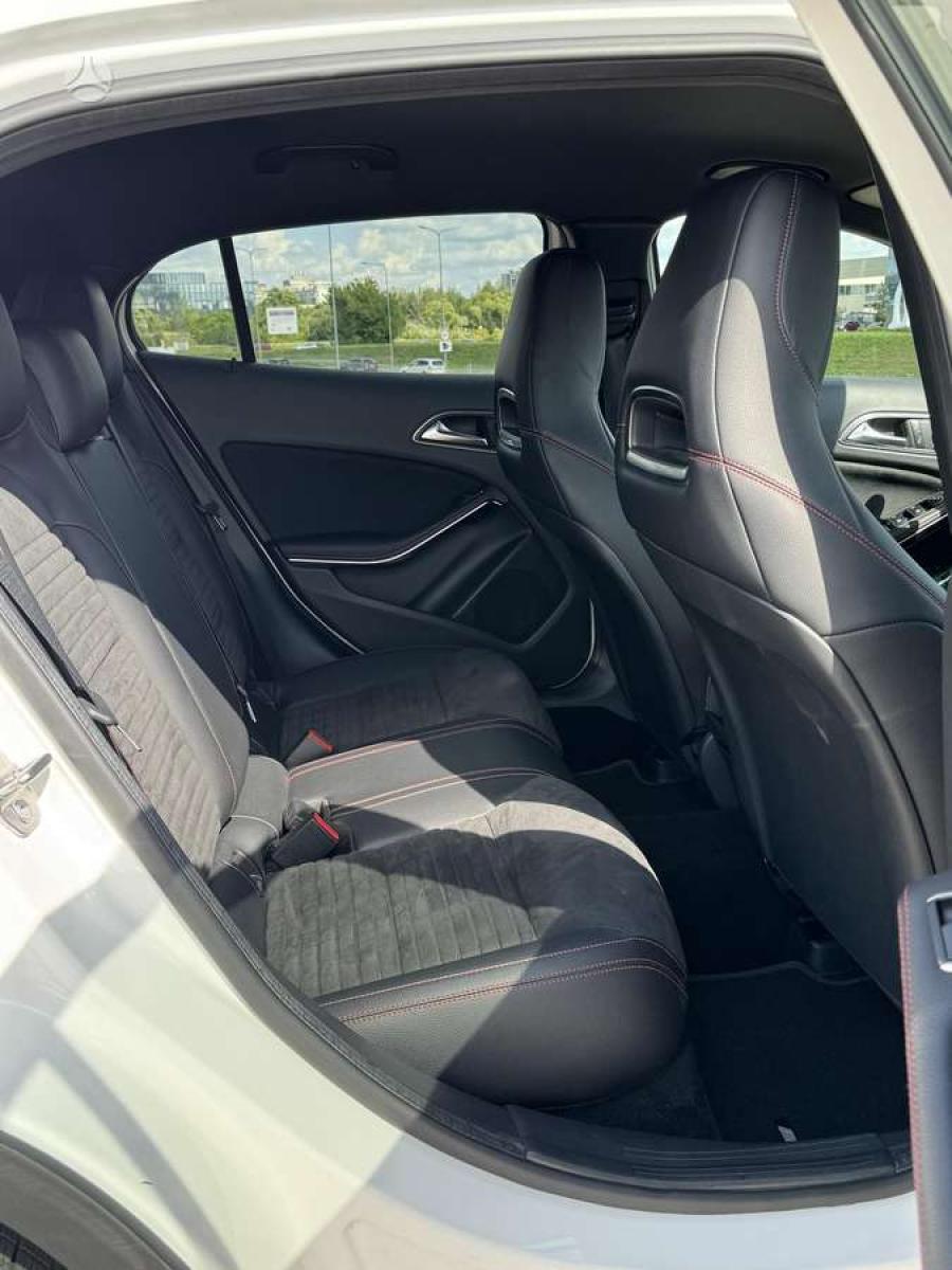 White Mercedes-Benz gla-220 2019 in Vilnius, with an engine capacity of 1.99 L and mileage of 63 thousand km for 19700 €, photo 8 on AUTOMOTO.COM.LV