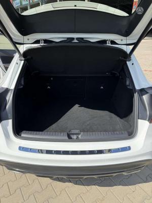 White Mercedes-Benz gla-220 2019 in Vilnius, with an engine capacity of 1.99 L and mileage of 63 thousand km for 19700 €, photo 12 on AUTOMOTO.COM.LV
