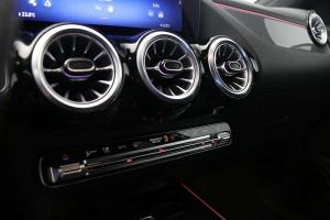 Balts Mercedes-Benz gla-220 2024 Viļņa, ar dzinēja tilpumu 1.95 L un nobraukumu 23 tūkst. km par 39990 €, foto 26 vietnē AUTOMOTO.COM.LV