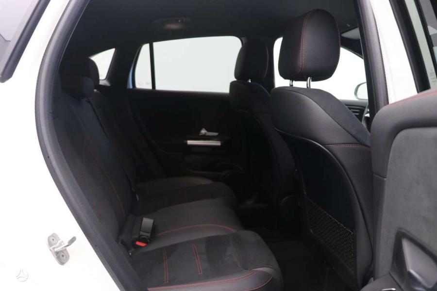 Balts Mercedes-Benz gla-220 2024 Viļņa, ar dzinēja tilpumu 1.95 L un nobraukumu 23 tūkst. km par 37990 €, foto 13 vietnē AUTOMOTO.COM.LV